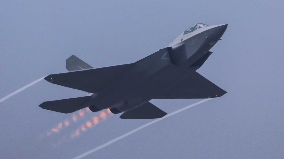 AVIC Showcases J-35A’s Air-to-Air Missile Options - Quwa